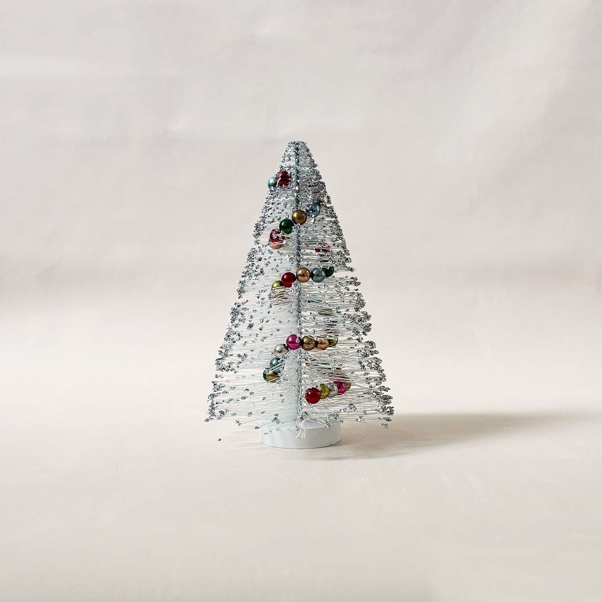 St. Nick Tree White – Holliday